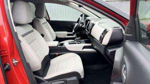 Красный Ситроен C5 Aircross 2019 в Тельшяй, объемом двигателя 1.50 л и пробегом 158 тыс. км за 12900 €, фото 18 на AUTOMOTO.COM.LV