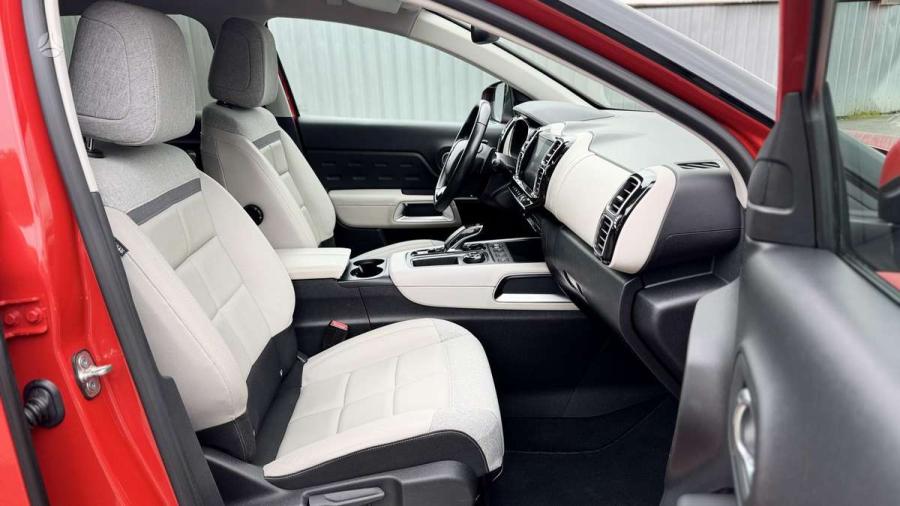 Красный Ситроен C5 Aircross 2019 в Тельшяй, объемом двигателя 1.50 л и пробегом 158 тыс. км за 12900 €, фото 18 на AUTOMOTO.COM.LV
