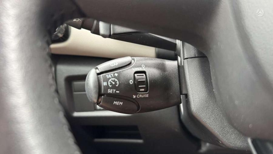 Красный Ситроен C5 Aircross 2019 в Тельшяй, объемом двигателя 1.50 л и пробегом 158 тыс. км за 12900 €, фото 28 на AUTOMOTO.COM.LV