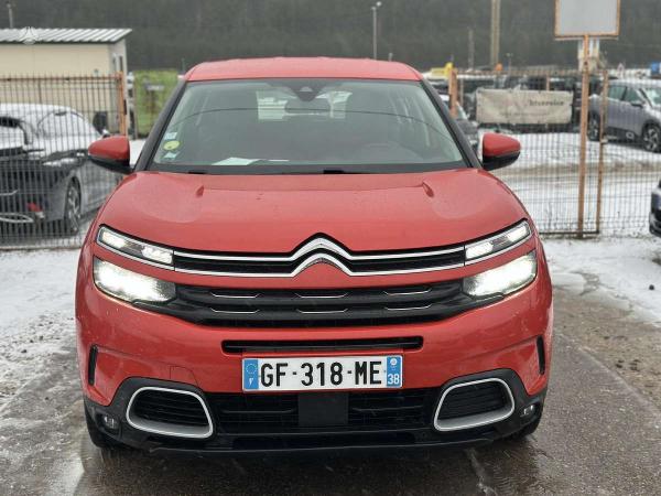 Sarkans Citroen C5 Aircross 2022 Viļņa, ar dzinēja tilpumu 1.50 L un nobraukumu 154 tūkst. km par 12704 €, foto 2 vietnē AUTOMOTO.COM.LV