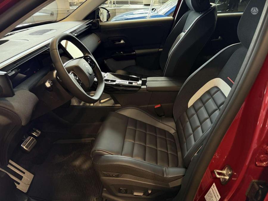 Sarkans Citroen C5 Aircross 2026 Viļņa, ar dzinēja tilpumu 1.20 L un nobraukumu 0 tūkst. km par 34490 €, foto 8 vietnē AUTOMOTO.COM.LV