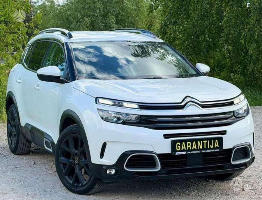 White Citroen C5 Aircross 2015 in Siauliai, with an engine capacity of 1.50 L and mileage of 222 thousand km for 13750 €, photo 1 on AUTOMOTO.COM.LV