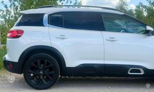 White Citroen C5 Aircross 2015 in Siauliai, with an engine capacity of 1.50 L and mileage of 222 thousand km for 13750 €, photo 10 on AUTOMOTO.COM.LV