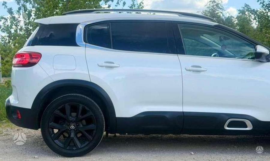 White Citroen C5 Aircross 2015 in Siauliai, with an engine capacity of 1.50 L and mileage of 222 thousand km for 13750 €, photo 10 on AUTOMOTO.COM.LV