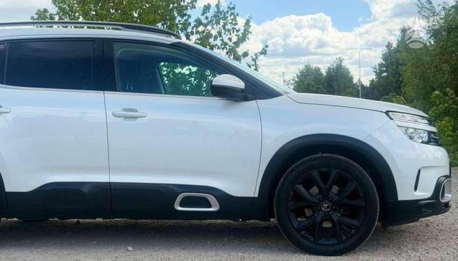 White Citroen C5 Aircross 2015 in Siauliai, with an engine capacity of 1.50 L and mileage of 222 thousand km for 13750 €, photo 11 on AUTOMOTO.COM.LV