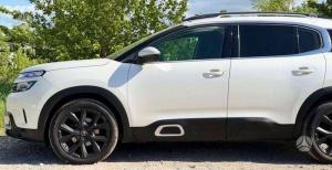 White Citroen C5 Aircross 2015 in Siauliai, with an engine capacity of 1.50 L and mileage of 222 thousand km for 13750 €, photo 12 on AUTOMOTO.COM.LV