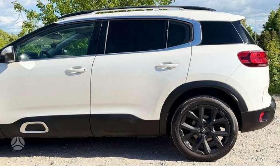 White Citroen C5 Aircross 2015 in Siauliai, with an engine capacity of 1.50 L and mileage of 222 thousand km for 13750 €, photo 13 on AUTOMOTO.COM.LV
