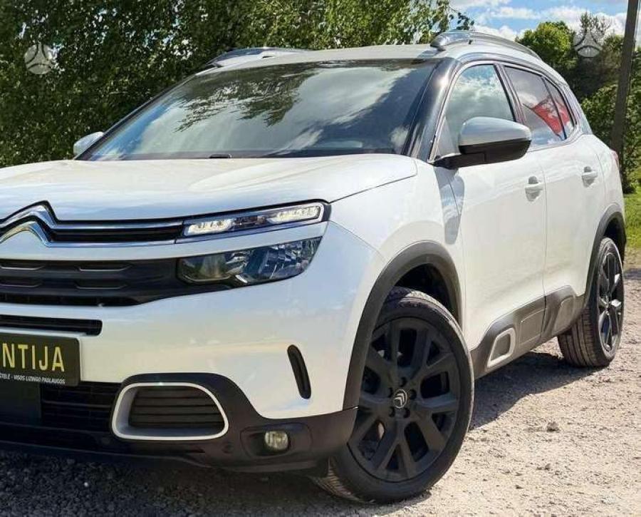 White Citroen C5 Aircross 2015 in Siauliai, with an engine capacity of 1.50 L and mileage of 222 thousand km for 13750 €, photo 17 on AUTOMOTO.COM.LV