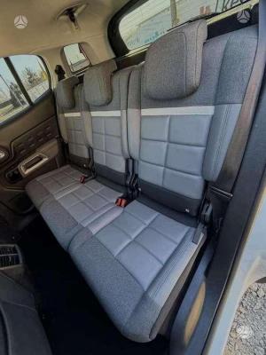 White Citroen C5 Aircross 2015 in Siauliai, with an engine capacity of 1.50 L and mileage of 222 thousand km for 13750 €, photo 25 on AUTOMOTO.COM.LV