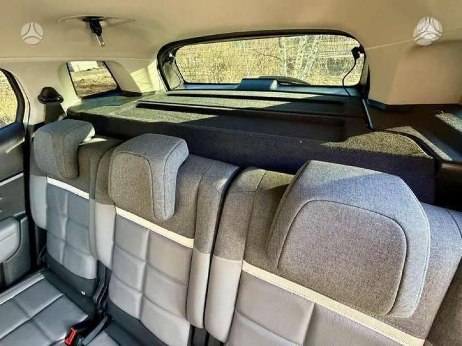 White Citroen C5 Aircross 2015 in Siauliai, with an engine capacity of 1.50 L and mileage of 222 thousand km for 13750 €, photo 29 on AUTOMOTO.COM.LV