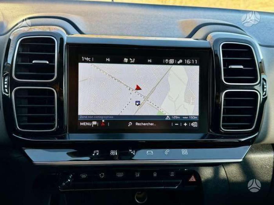White Citroen C5 Aircross 2015 in Siauliai, with an engine capacity of 1.50 L and mileage of 222 thousand km for 13750 €, photo 31 on AUTOMOTO.COM.LV