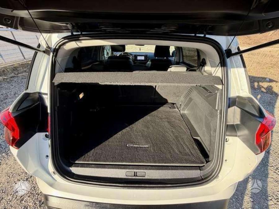 White Citroen C5 Aircross 2015 in Siauliai, with an engine capacity of 1.50 L and mileage of 222 thousand km for 13750 €, photo 35 on AUTOMOTO.COM.LV