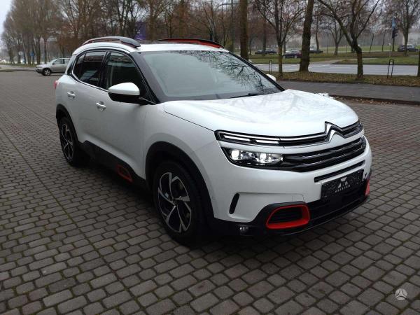 Balts Citroen C5 Aircross 2019 Klaipėda, ar dzinēja tilpumu 1.50 L un nobraukumu 272 tūkst. km par 12700 €, foto 1 vietnē AUTOMOTO.COM.LV