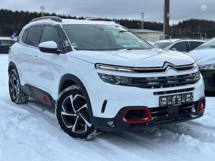 White Citroen C5 Aircross 2019 in Vilnius, with an engine capacity of 1.20 L and mileage of 115 thousand km for 11495 €, photo 4 on AUTOMOTO.COM.LV