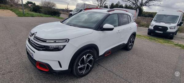 White Citroen C5 Aircross 2019 in Taurage, with an engine capacity of 1.50 L and mileage of 150 thousand km for 10800 €, photo 3 on AUTOMOTO.COM.LV