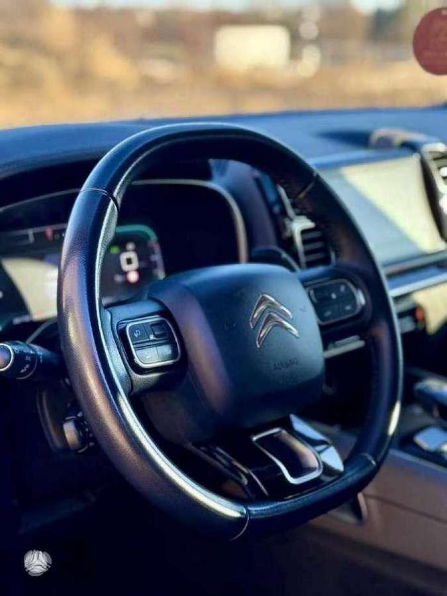 White Citroen C5 Aircross 2019 in Siauliai, with an engine capacity of 1.50 L and mileage of 222 thousand km for 13750 €, photo 19 on AUTOMOTO.COM.LV