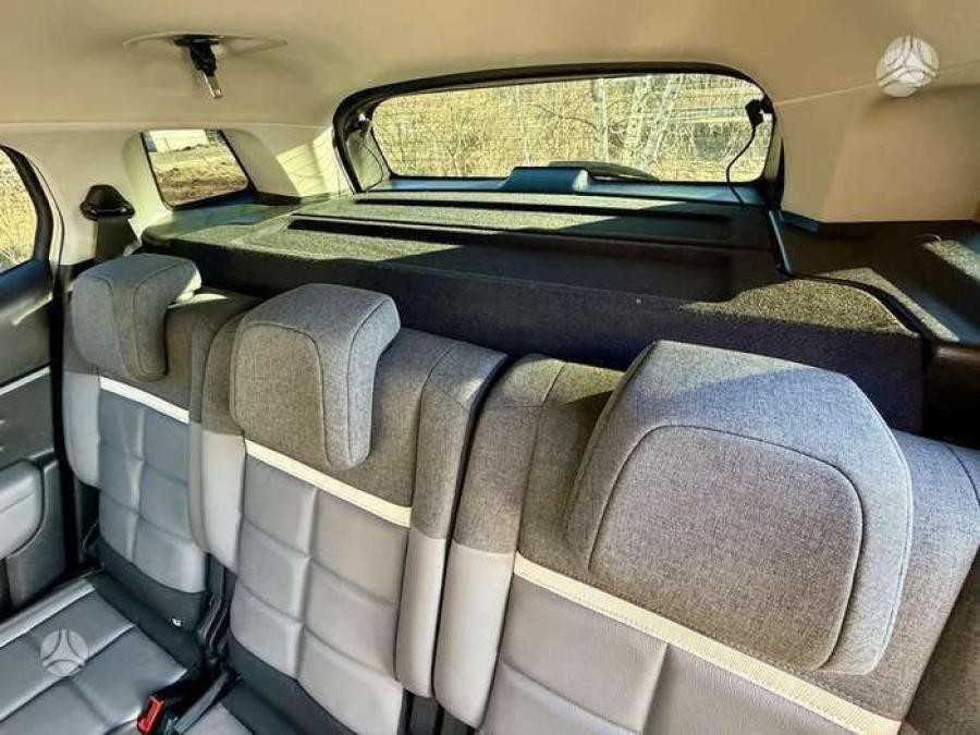 White Citroen C5 Aircross 2019 in Siauliai, with an engine capacity of 1.50 L and mileage of 222 thousand km for 13750 €, photo 29 on AUTOMOTO.COM.LV