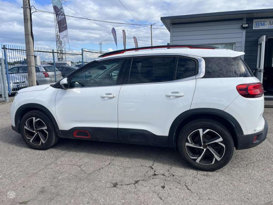 Balts Citroen C5 Aircross 2019 Panevēža, ar dzinēja tilpumu 1.50 L un nobraukumu 189 tūkst. km par 9500 €, foto 7 vietnē AUTOMOTO.COM.LV