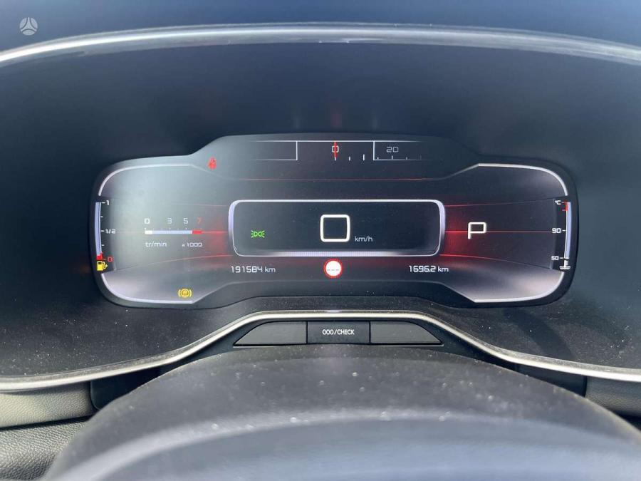Balts Citroen C5 Aircross 2019 Panevēža, ar dzinēja tilpumu 1.50 L un nobraukumu 189 tūkst. km par 9500 €, foto 10 vietnē AUTOMOTO.COM.LV