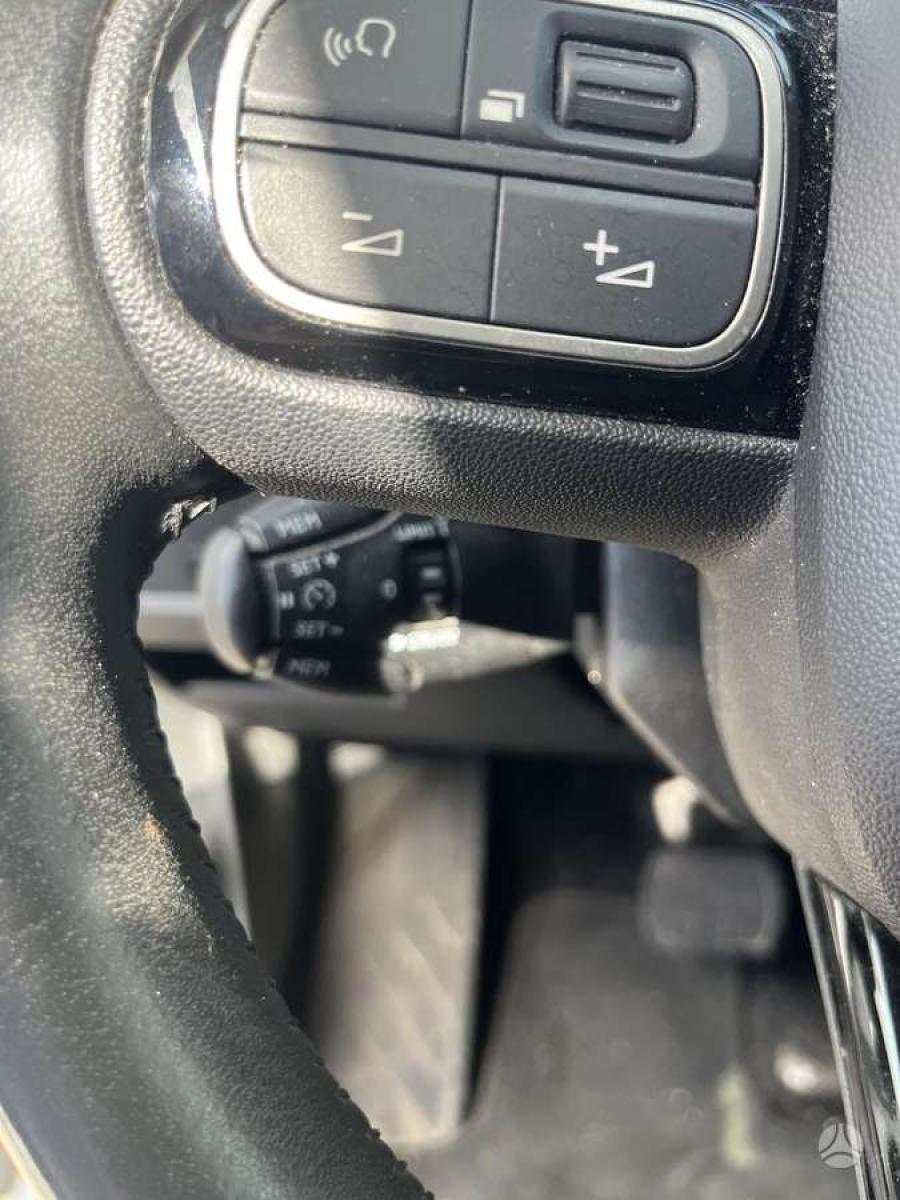 Balts Citroen C5 Aircross 2019 Panevēža, ar dzinēja tilpumu 1.50 L un nobraukumu 189 tūkst. km par 9500 €, foto 12 vietnē AUTOMOTO.COM.LV