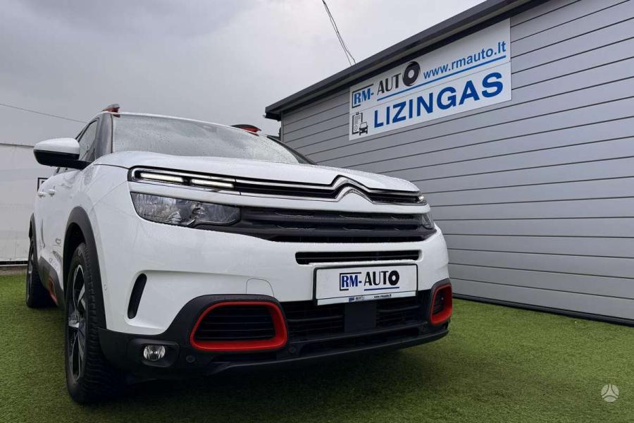 Balts Citroen C5 Aircross 2019 Panevēža, ar dzinēja tilpumu 1.50 L un nobraukumu 192 tūkst. km par 9900 €, foto 5 vietnē AUTOMOTO.COM.LV