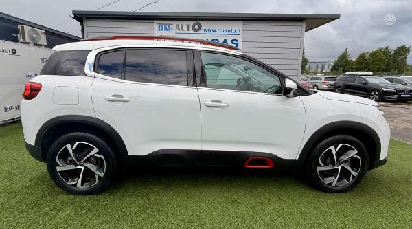 Balts Citroen C5 Aircross 2019 Panevēža, ar dzinēja tilpumu 1.50 L un nobraukumu 192 tūkst. km par 9900 €, foto 5 vietnē AUTOMOTO.COM.LV
