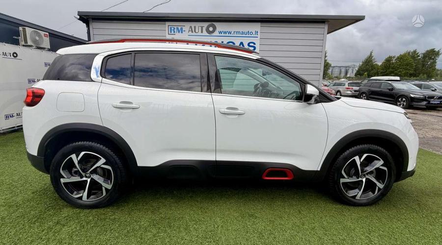 Balts Citroen C5 Aircross 2019 Panevēža, ar dzinēja tilpumu 1.50 L un nobraukumu 192 tūkst. km par 9900 €, foto 6 vietnē AUTOMOTO.COM.LV