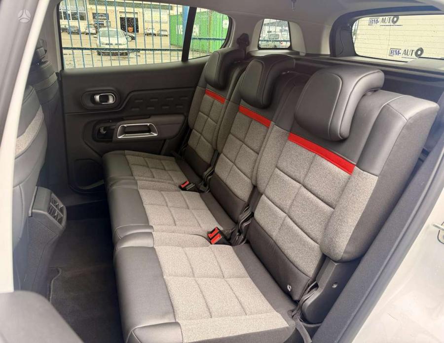 Balts Citroen C5 Aircross 2019 Panevēža, ar dzinēja tilpumu 1.50 L un nobraukumu 192 tūkst. km par 9900 €, foto 25 vietnē AUTOMOTO.COM.LV