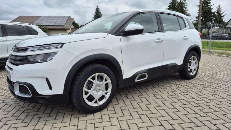 White Citroen C5 Aircross 2019 in Taurage, with an engine capacity of 1.20 L and mileage of 138 thousand km for 9200 €, photo 1 on AUTOMOTO.COM.LV