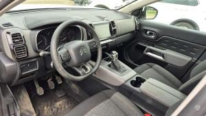 White Citroen C5 Aircross 2019 in Taurage, with an engine capacity of 1.20 L and mileage of 138 thousand km for 9200 €, photo 10 on AUTOMOTO.COM.LV