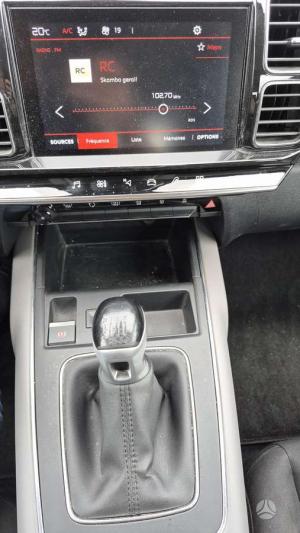 White Citroen C5 Aircross 2019 in Taurage, with an engine capacity of 1.20 L and mileage of 138 thousand km for 9200 €, photo 14 on AUTOMOTO.COM.LV