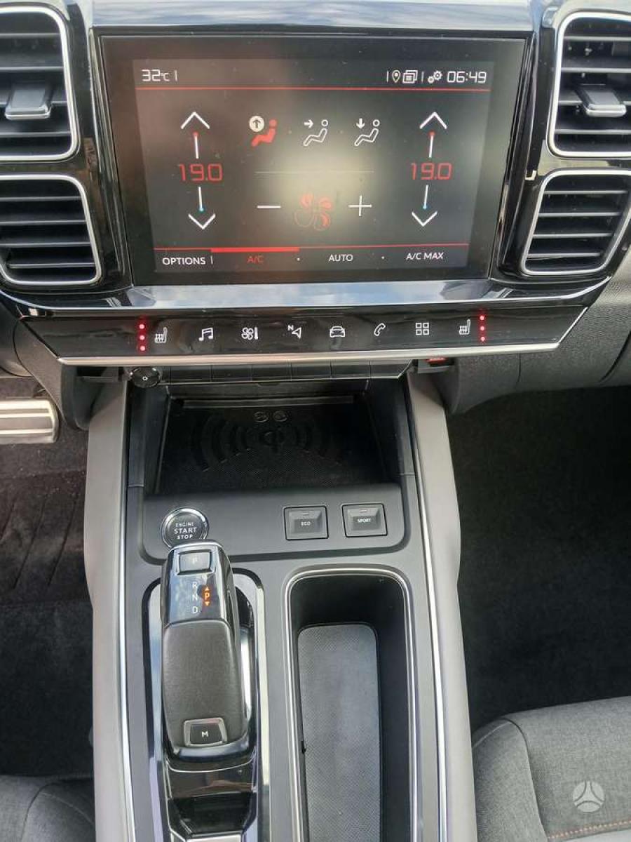 White Citroen C5 Aircross 2019 in Taurage, with an engine capacity of 2.00 L and mileage of 297 thousand km for 10400 €, photo 11 on AUTOMOTO.COM.LV