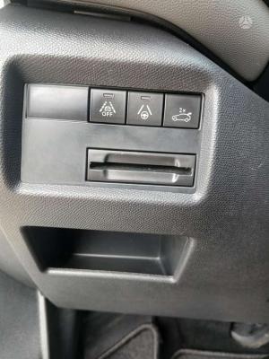 White Citroen C5 Aircross 2019 in Taurage, with an engine capacity of 2.00 L and mileage of 297 thousand km for 10400 €, photo 22 on AUTOMOTO.COM.LV