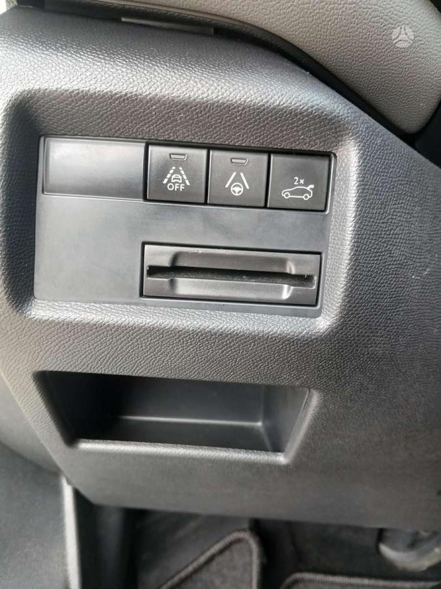 White Citroen C5 Aircross 2019 in Taurage, with an engine capacity of 2.00 L and mileage of 297 thousand km for 10400 €, photo 22 on AUTOMOTO.COM.LV