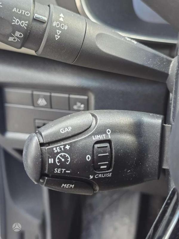 Balts Citroen C5 Aircross 2019 Kauņa, ar dzinēja tilpumu 1.50 L un nobraukumu 249 tūkst. km par 12300 €, foto 10 vietnē AUTOMOTO.COM.LV