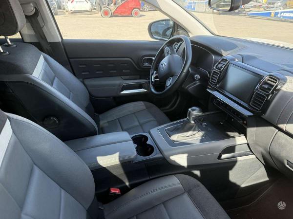 Balts Citroen C5 Aircross 2019 Kauņa, ar dzinēja tilpumu 1.20 L un nobraukumu 137 tūkst. km par 9900 €, foto 5 vietnē AUTOMOTO.COM.LV