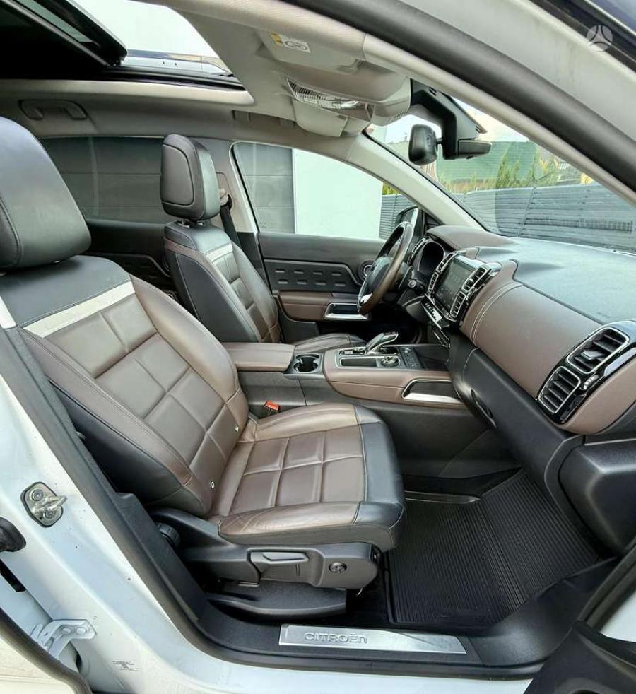 Balts Citroen C5 Aircross 2019 Tauragė, ar dzinēja tilpumu 1.46 L un nobraukumu 185 tūkst. km par 12700 €, foto 18 vietnē AUTOMOTO.COM.LV