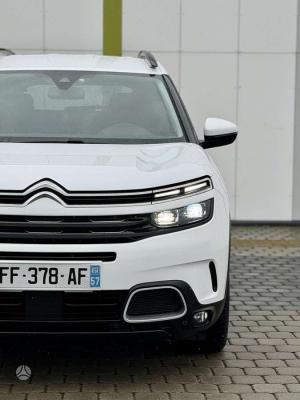 Белый Ситроен C5 Aircross 2019 в Таураге, объемом двигателя 1.20 л и пробегом 149 тыс. км за 9400 €, фото 7 на AUTOMOTO.COM.LV