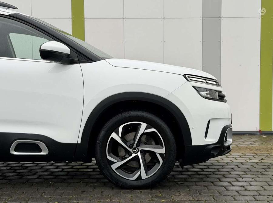 Белый Ситроен C5 Aircross 2019 в Таураге, объемом двигателя 1.20 л и пробегом 149 тыс. км за 9400 €, фото 14 на AUTOMOTO.COM.LV