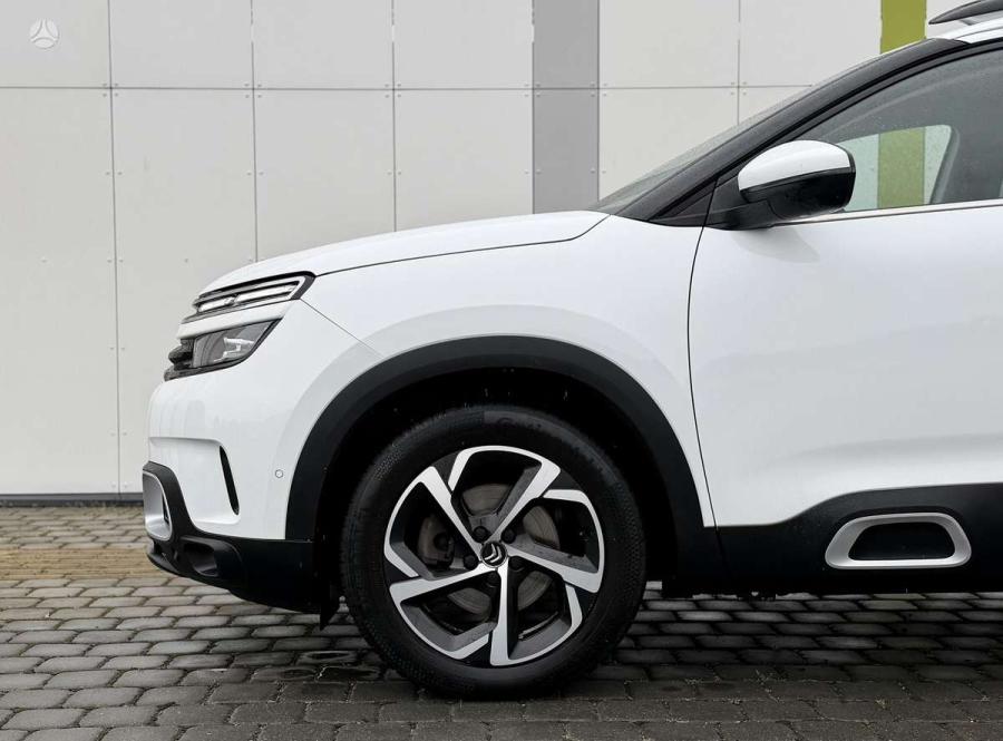 Белый Ситроен C5 Aircross 2019 в Таураге, объемом двигателя 1.20 л и пробегом 149 тыс. км за 9400 €, фото 18 на AUTOMOTO.COM.LV