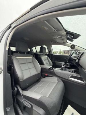 Белый Ситроен C5 Aircross 2019 в Таураге, объемом двигателя 1.20 л и пробегом 149 тыс. км за 9400 €, фото 36 на AUTOMOTO.COM.LV