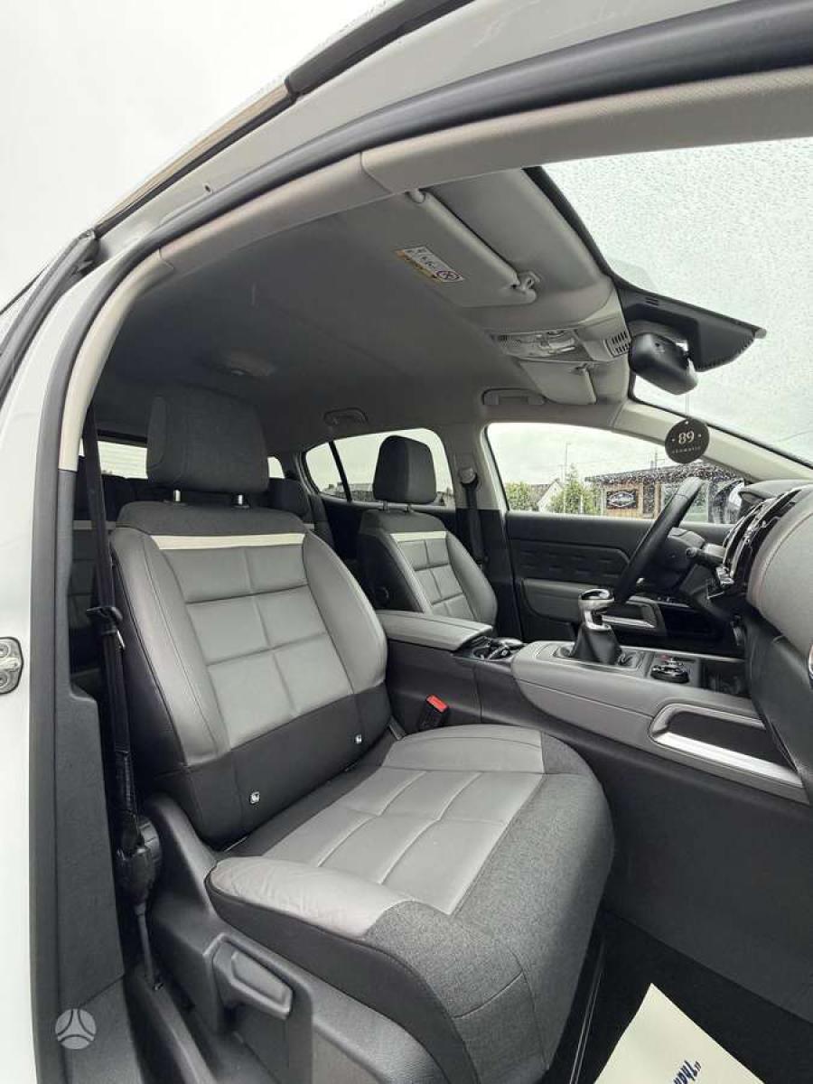 Белый Ситроен C5 Aircross 2019 в Таураге, объемом двигателя 1.20 л и пробегом 149 тыс. км за 9400 €, фото 36 на AUTOMOTO.COM.LV