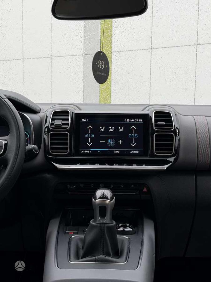 Белый Ситроен C5 Aircross 2019 в Таураге, объемом двигателя 1.20 л и пробегом 149 тыс. км за 9400 €, фото 48 на AUTOMOTO.COM.LV