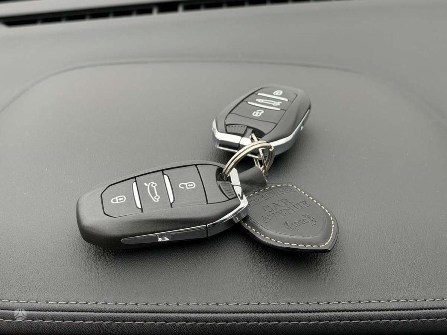 Белый Ситроен C5 Aircross 2019 в Таураге, объемом двигателя 1.20 л и пробегом 149 тыс. км за 9400 €, фото 56 на AUTOMOTO.COM.LV
