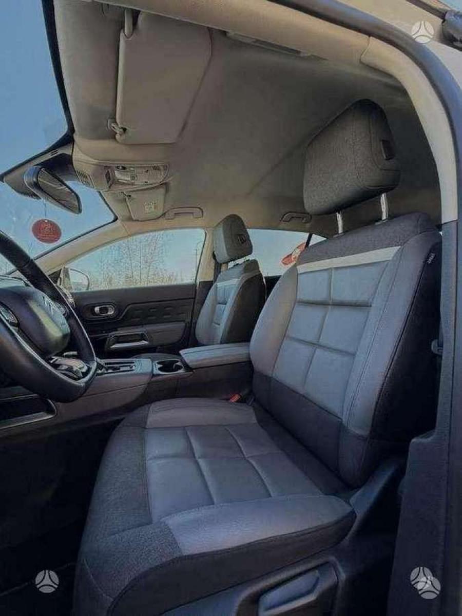 Balts Citroen C5 Aircross 2019 Šauļi, ar dzinēja tilpumu 1.50 L un nobraukumu 222 tūkst. km par 13750 €, foto 22 vietnē AUTOMOTO.COM.LV