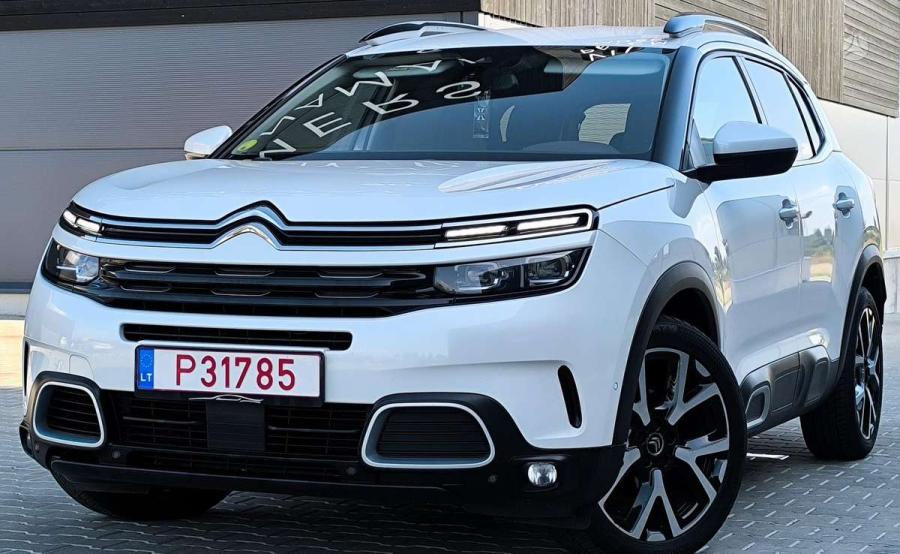 White Citroen C5 Aircross 2019 in Siauliai, with an engine capacity of 1.50 L and mileage of 284 thousand km for 13950 €, photo 4 on AUTOMOTO.COM.LV