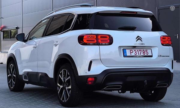 White Citroen C5 Aircross 2019 in Siauliai, with an engine capacity of 1.50 L and mileage of 284 thousand km for 13950 €, photo 5 on AUTOMOTO.COM.LV