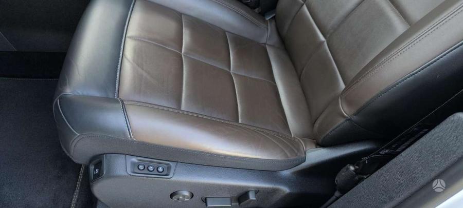 White Citroen C5 Aircross 2019 in Siauliai, with an engine capacity of 1.50 L and mileage of 284 thousand km for 13950 €, photo 10 on AUTOMOTO.COM.LV