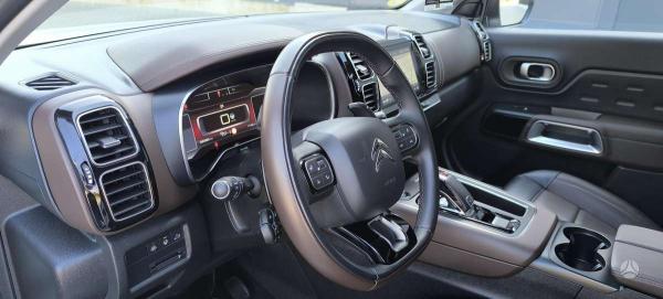 White Citroen C5 Aircross 2019 in Siauliai, with an engine capacity of 1.50 L and mileage of 284 thousand km for 13950 €, photo 11 on AUTOMOTO.COM.LV