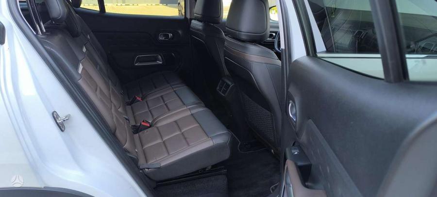 White Citroen C5 Aircross 2019 in Siauliai, with an engine capacity of 1.50 L and mileage of 284 thousand km for 13950 €, photo 14 on AUTOMOTO.COM.LV